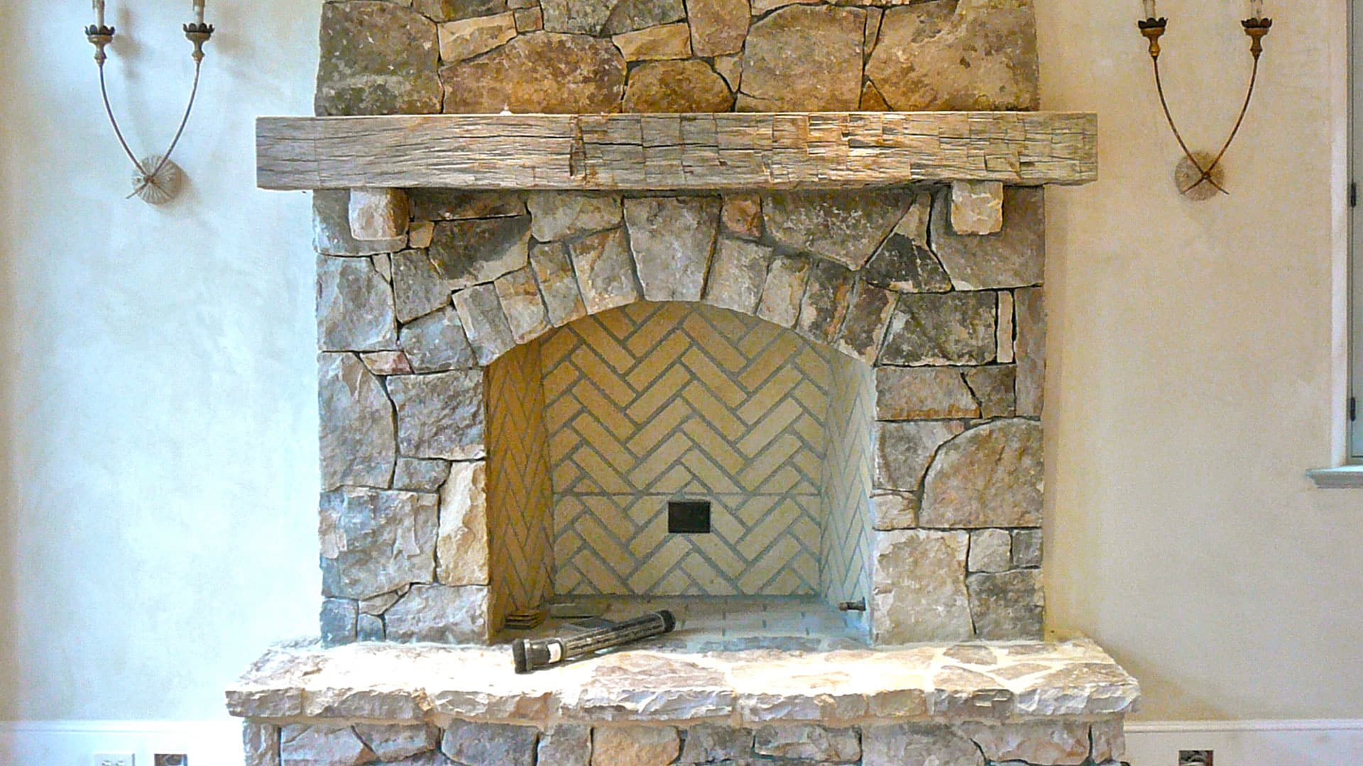 Rustic Beams & Mantels - Cochran's Lumber - Reclaimed Wood